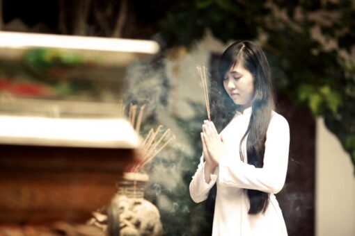 Top 20+ Hình Ảnh Chắp Tay Niệm Phật Đẹp | Mekoong