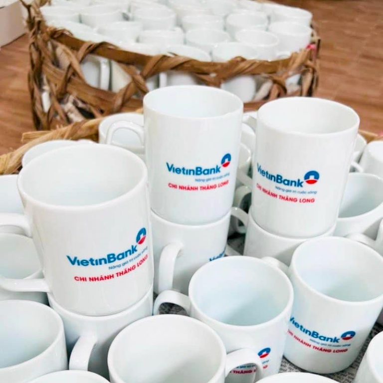 Quà Tặng In Logo Cho Khách Hàng VIP: Sự Kết Hợp Tinh Tế